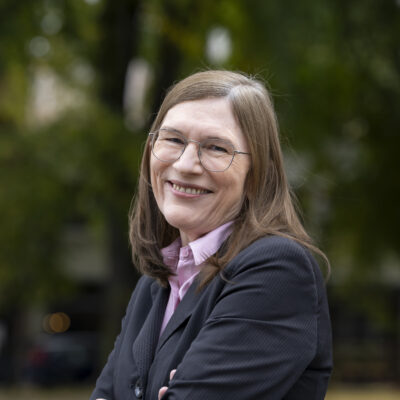 About Me - Barbara Oakley